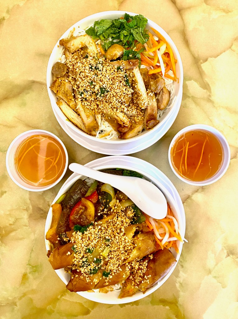 Kaimuki Restaurants - style preservation